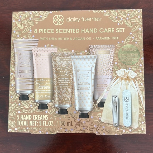 Daisy Fuentes | Bath & Body | Daisy Fuentes 8pc Hand Care Set New 5 ...